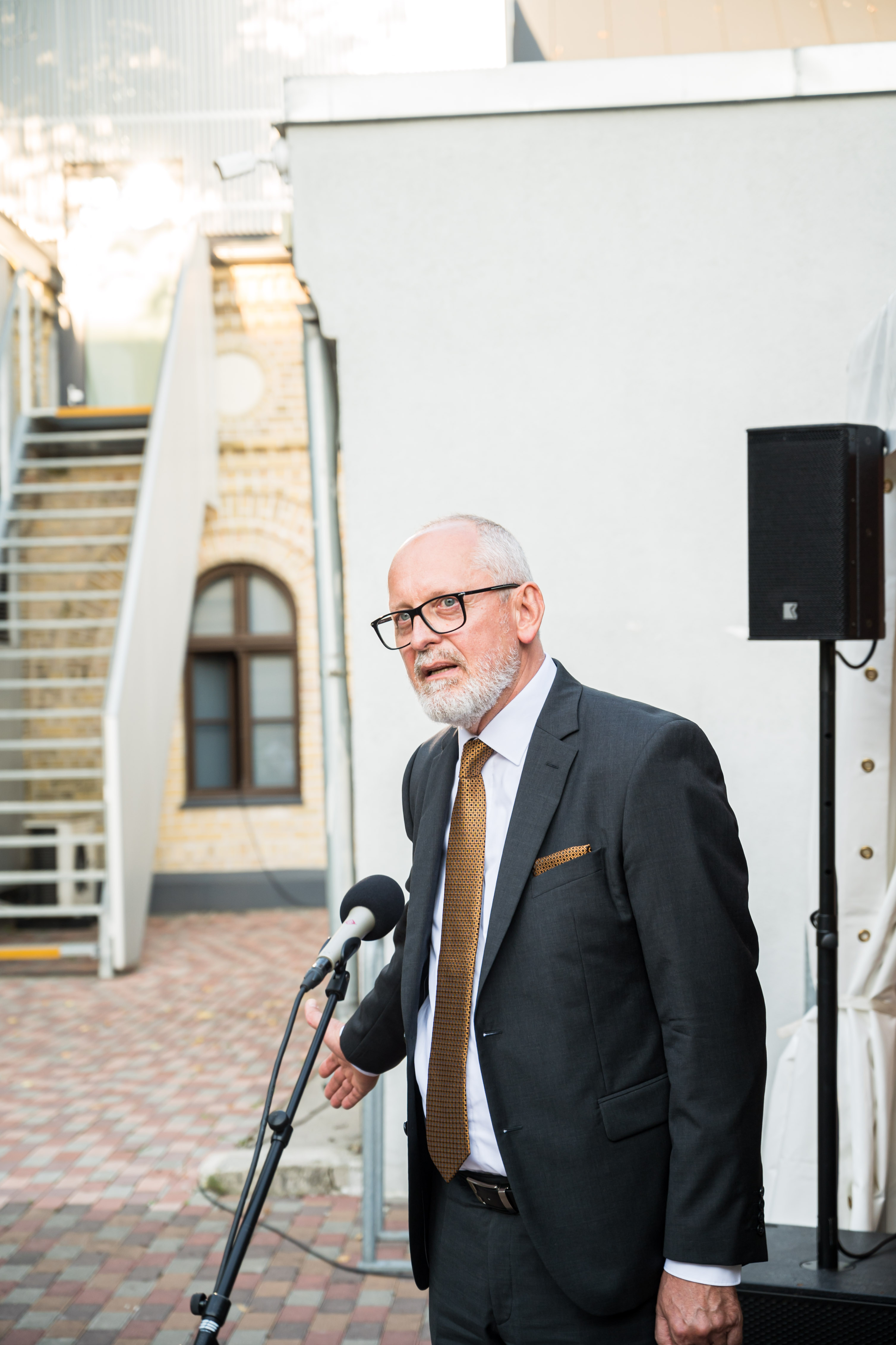 Exhibition by British Ceramicist Paddy Hartley Opens at RSU Anatomy Museum