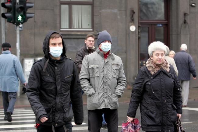 How Social Distancing and Wearing A Face Mask Protects You Against ...